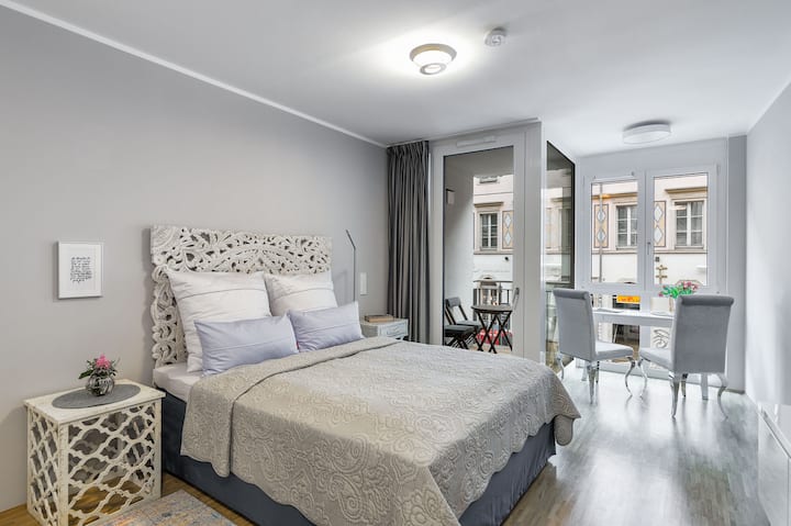 Sweethome Elouisa Mit Logia, Parkplatz - Dresden