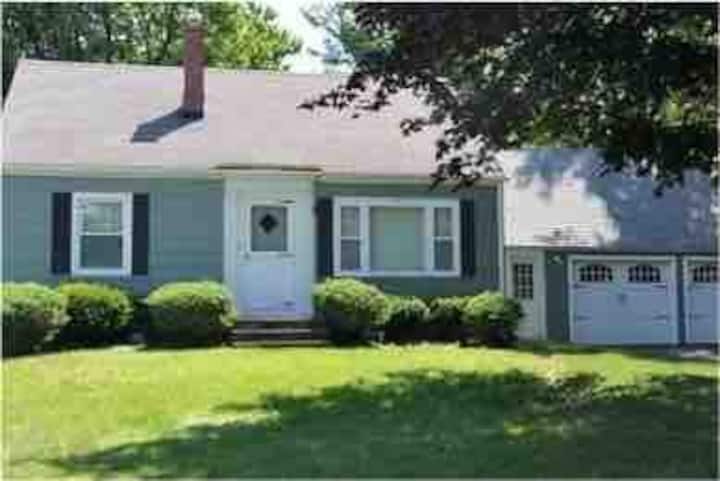 Buffalo, Ny Carol’s Cape 3 Bed, 3 Miles To Airport - 蘭開斯特