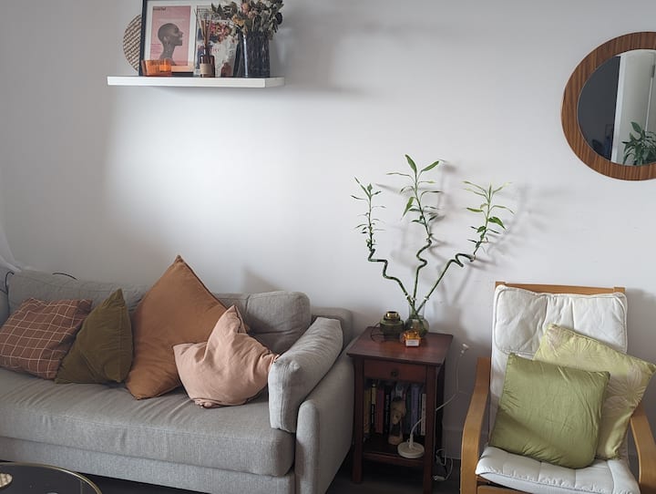 Cosy Flat With Links To Central London + Heathrow - Uxbridge