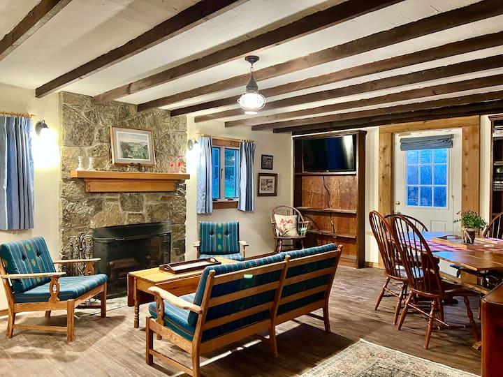 Carriage House & Loft In Manchester Village - Manchester, VT