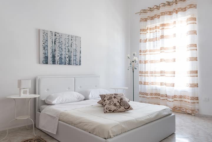 Casa In Centro Con Ampio Terrazzo Arredato - Avola