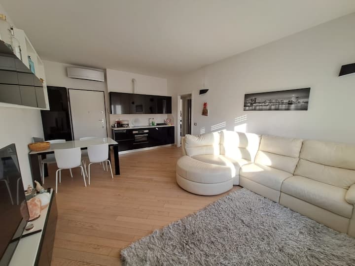 In Centro Città, Con Metropolitane Sotto Casa! - Mailand
