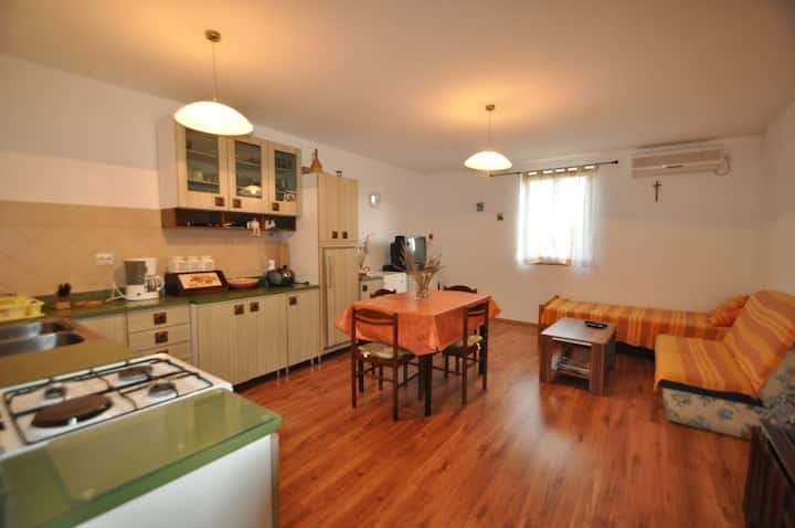 Apartment Kampelje 1 In A Quiet Location - Punat