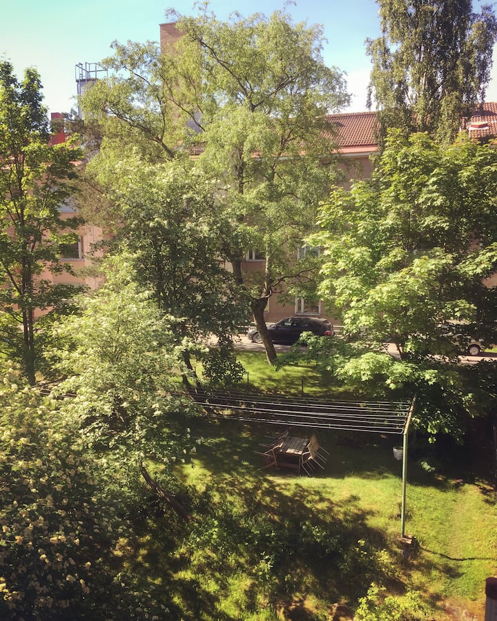 Beautiful Room With Backyard View - Helsinki