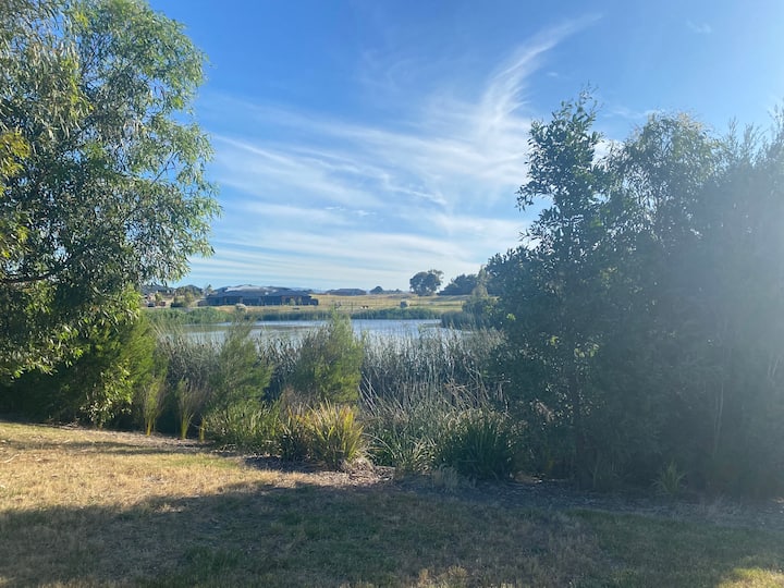 House With Reserve Views - Traralgon