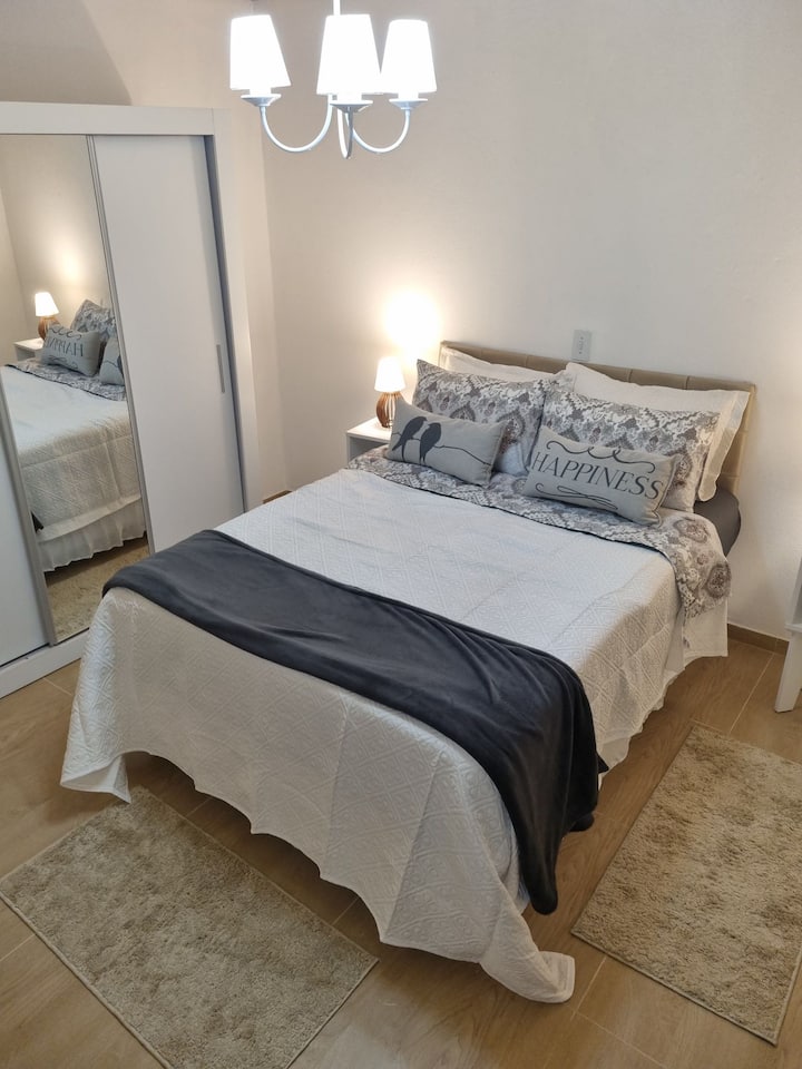 Linda Casa Aconchegante / Bairro Familiar. - Santo Antônio do Pinhal