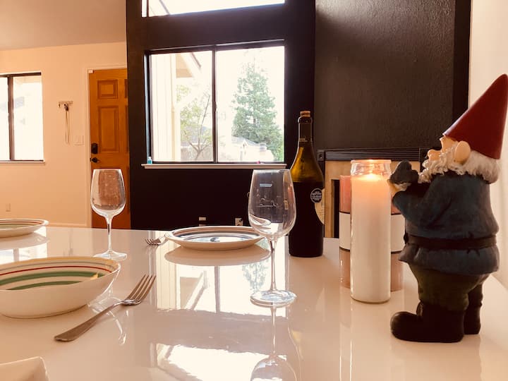 Entire Unit-2 Bed, 2 Full Bath, 1 Free Parking - San Jose, CA