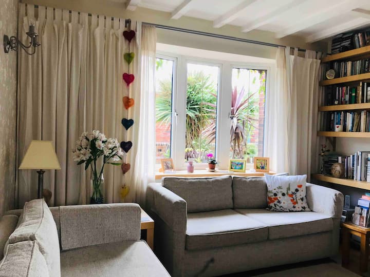 The Olive Tree ~ 19th Century Cottage ~ Tewkesbury - Tewkesbury