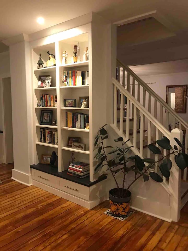 Beautiful Colonial Home In The Heart Of Lenox! - Lenox, MA