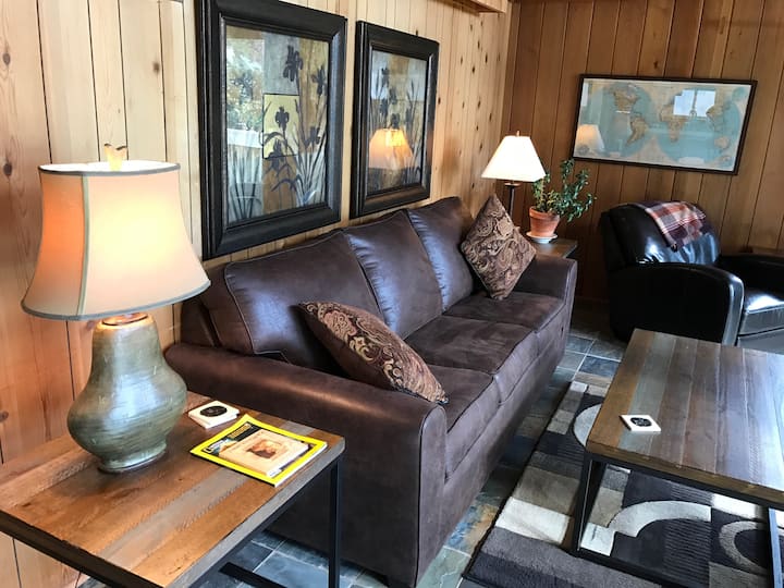 Waterfront Siletz Bay Cabin - Lincoln City, OR