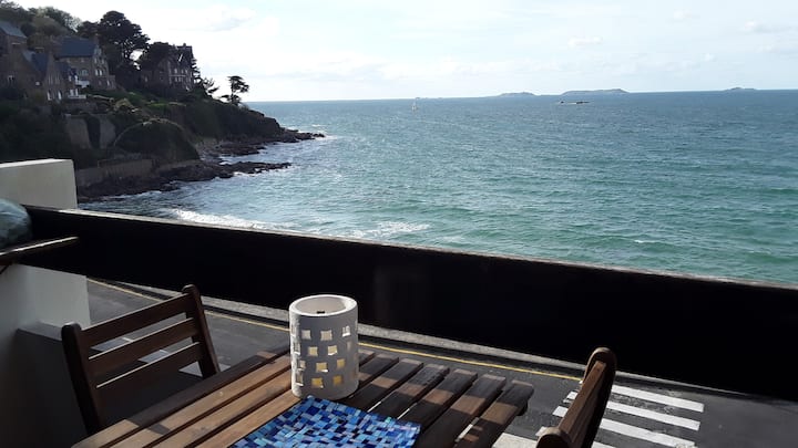Studio Moderne Avec Balcon Face Plage - Perros-Guirec
