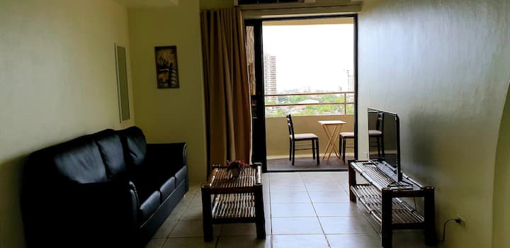 Nice Condo With Balcony In The Heart Of Cebu City. - Cebu City