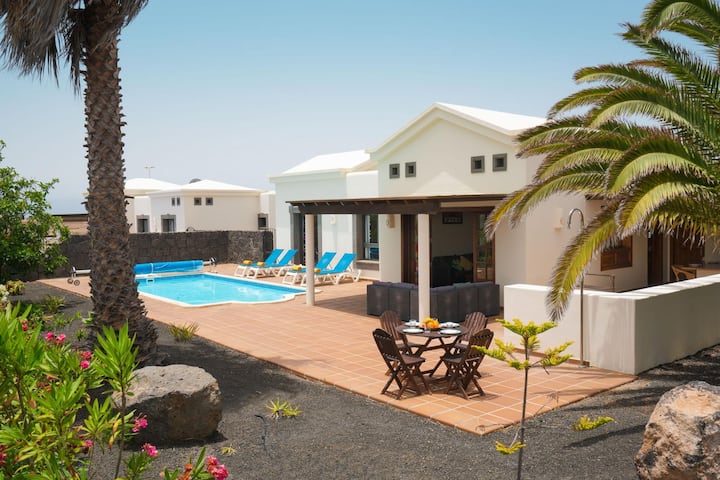 Villa Dora - Playa Blanca, Espagne