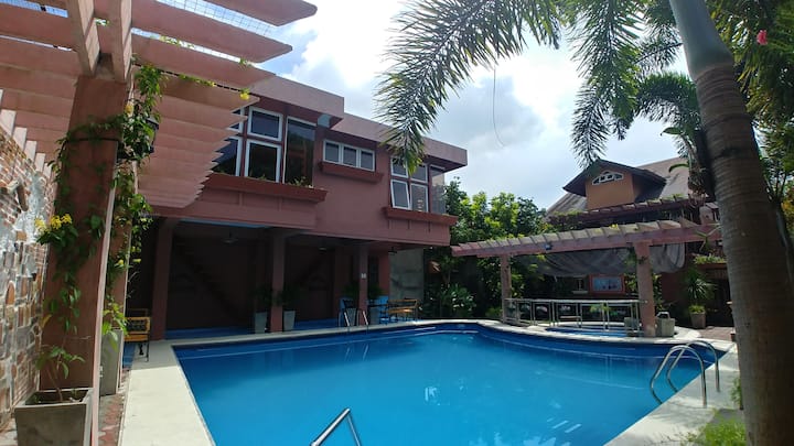Palmer's Paradise Private Pool Resort - San Pablo City