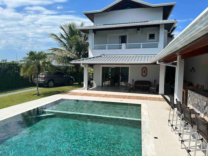 Casa Linda Com Piscina - Peruíbe