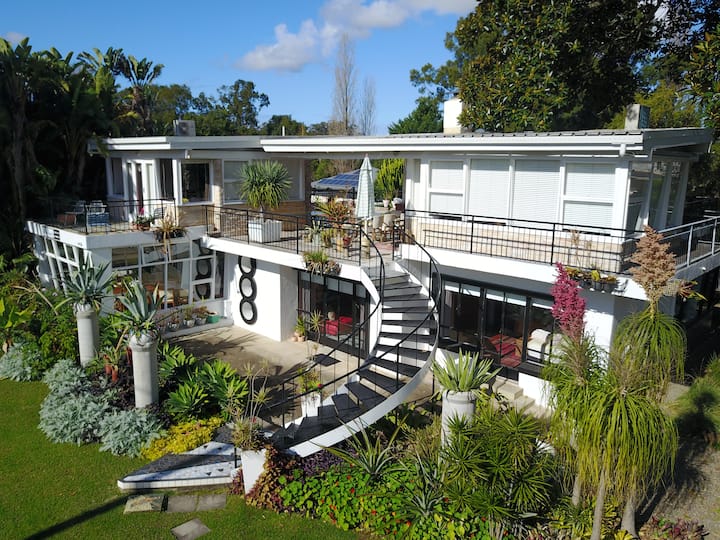 Belair - A Mid Century Pad In The Heart Of Berry - Berry
