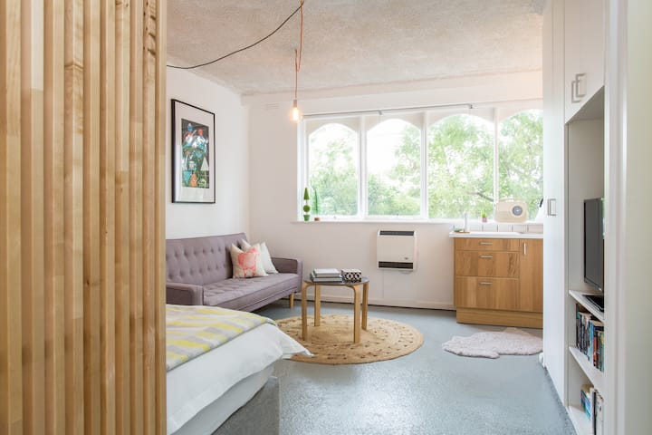 Funky Studio Trendy Acland Street St Kilda Beach - St Kilda