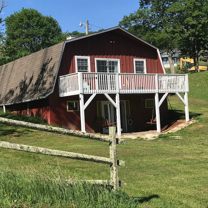 Parkway Nook- Amazing View, Pond, Trails - Boone