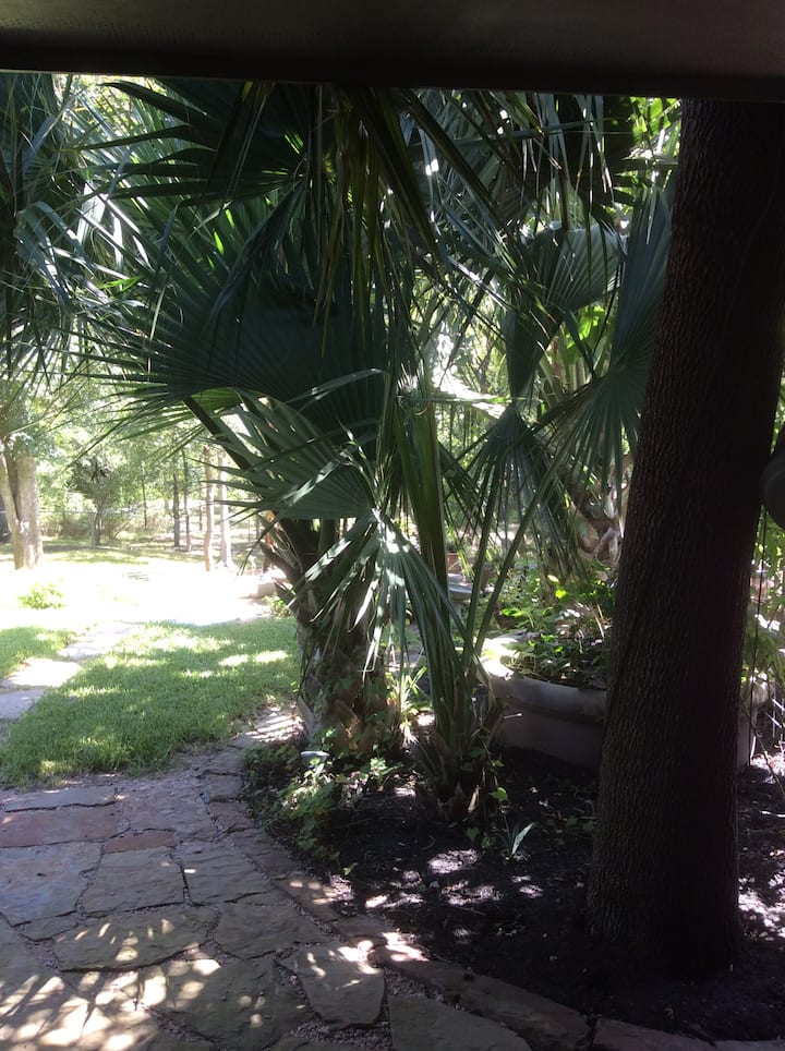 Carriage House - Great For 1 Nite Stays! - Bryan, TX