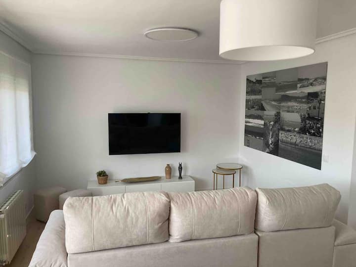 Piso En Santander , Céntrico , Con Garaje Privado - Santander