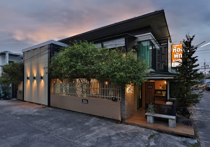 Cherilynn Holmes @ Hatyai - Hat Yai