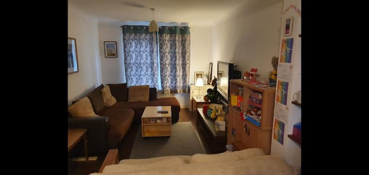Spacious Family Home St Albans - St Albans, UK