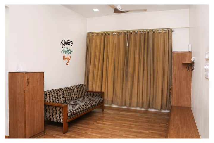 Astha Home-2 And Half Bhk For Family And Corporate - Mumbai