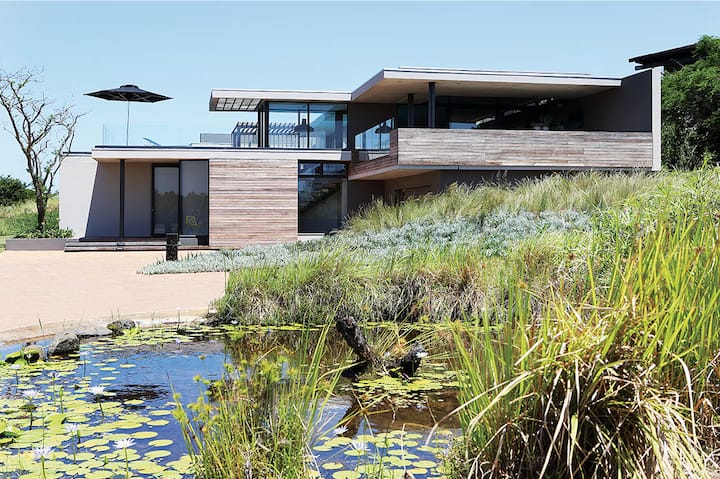 Luxury Umhlanga Family Home - eMdloti