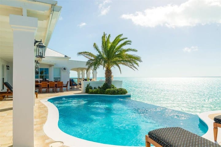 Oceanfront Villa +  Hot Tub+ Amazing Sunset + Pool - Turks and Caicos Islands