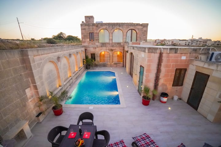 Top 12 Airbnb Vacation Rentals With Pool In Malta - Updated 2024 | Trip101
