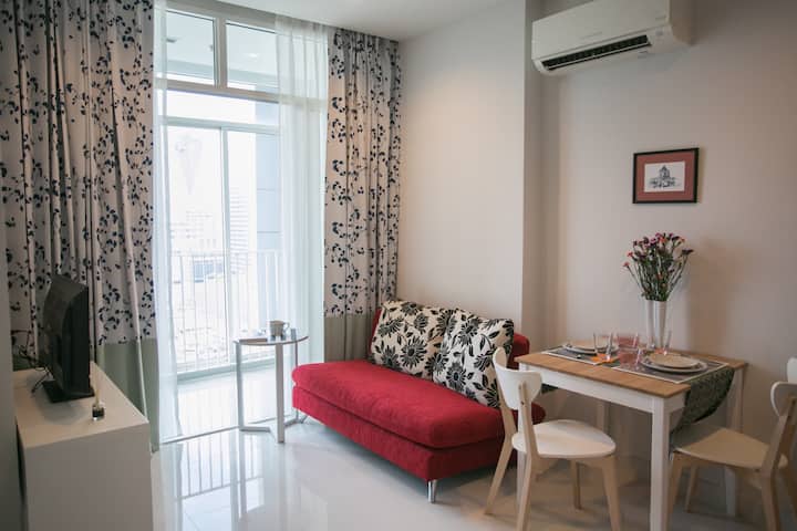 Chic And Bright 1-br In The Heart Of Bangkok - Bangkok