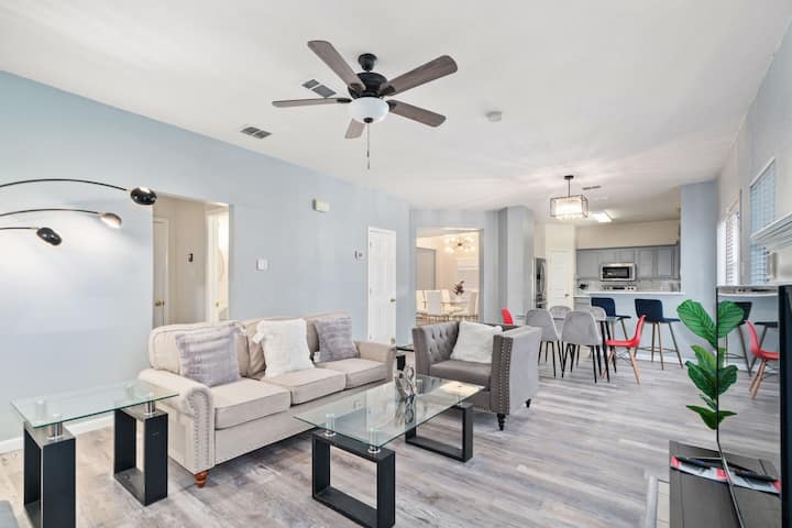 Stylish Modern House | 4br/3ba | Home In Mckinney• - McKinney, TX