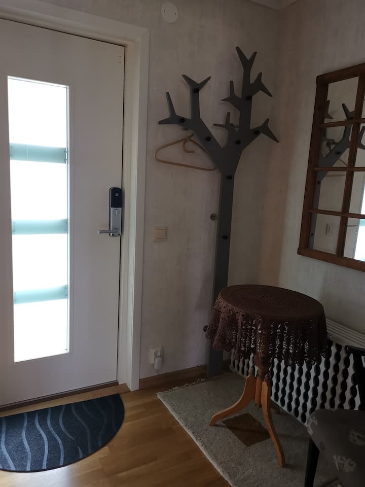 Mysig Andravåning Med Egen Ingång I Fina Varberg - Varberg