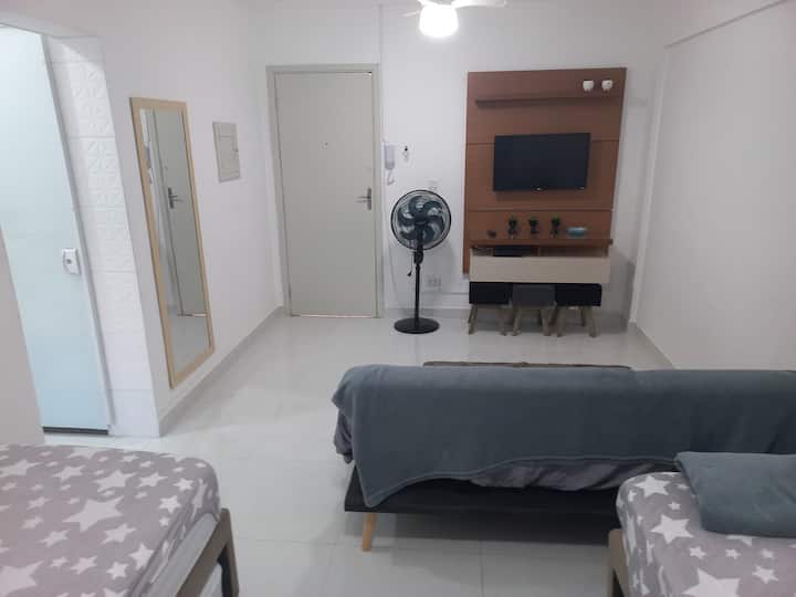 Apartamento Pé Na Areia Boqueirão Praia Grande - Santos