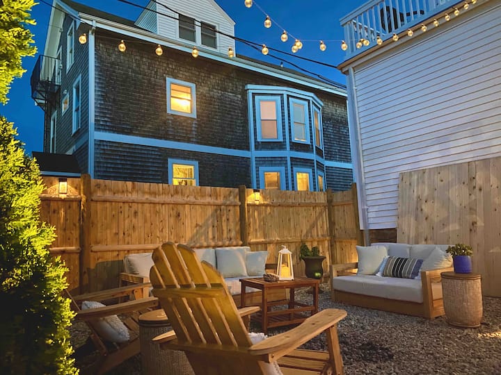 Walk To It All, Modern 4 Bedroom Cottage! - Newport, RI