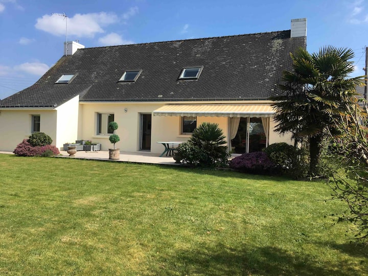 Maison Avec Grand Jardin /Séné/golfe Du Morbihan - Séné