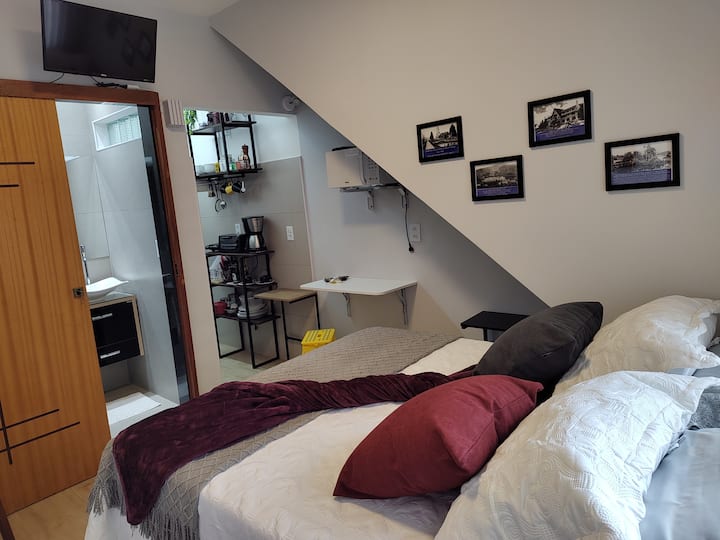 Pequeno E Aconchegante, Com Garagem - Nova Friburgo