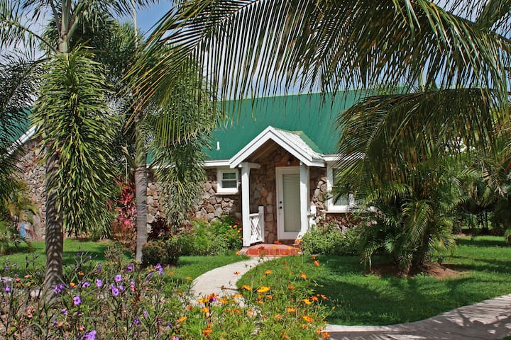 Stone Cottage 6 With Plunge Pool - Saint Kitts and Nevis