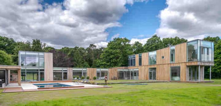 Luxury Californian Style 6 Bedroom Country Home - Godalming