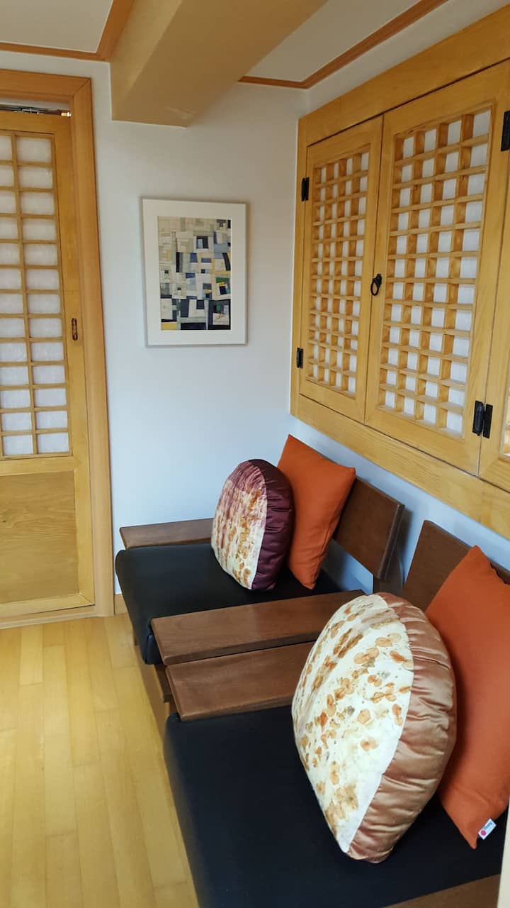 Pine & Friends_[heritage] (Beautiful Korean Hanok) - Gangneung-si