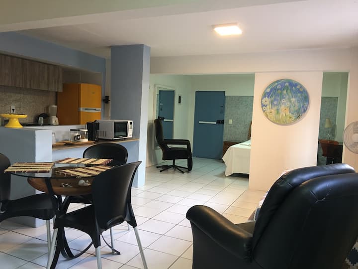 Acomodação E Localização A 60m Da Beira Mar! - Fortaleza