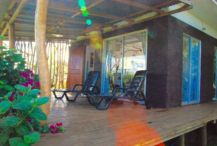 Artistique Et Paisible Cottage, Hare Natura 2p - Easter Island