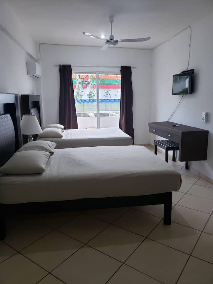 A Una Calle Del Ado 5ta Avenida Supercentrico 102 - Playa del Carmen