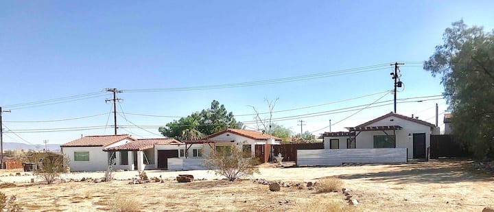 Cottage 1 Close To Joshua Tree Nat’l Park Entry - Twentynine Palms, CA