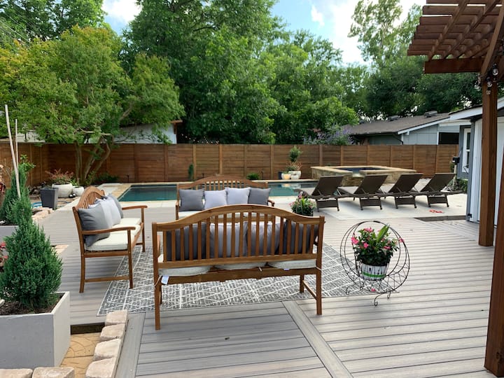 Fresh South Central Home: Heated Pool & Patio - Austin, TX