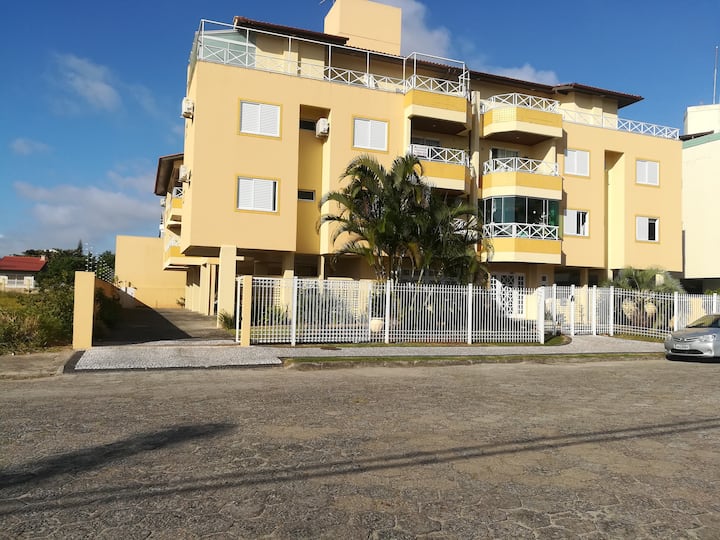 Apartamento Praia Dos Ingleses 02 Quartos C Suíte - Florianópolis