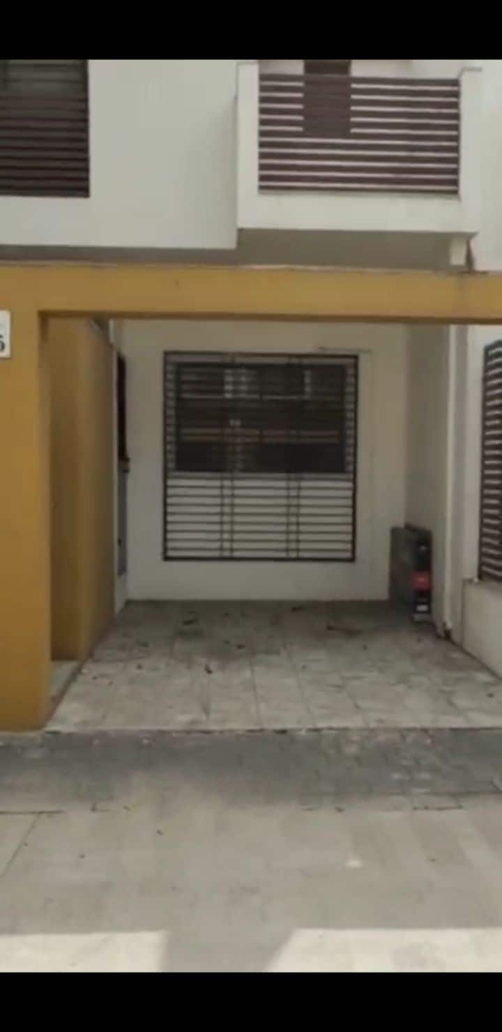 Bungalow In Luxurious Resort With Greenery - Bardoli