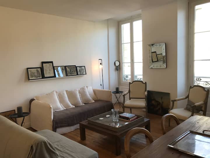 Appartement Bourgeois Au Cœur Des Chartrons - Bordeaux