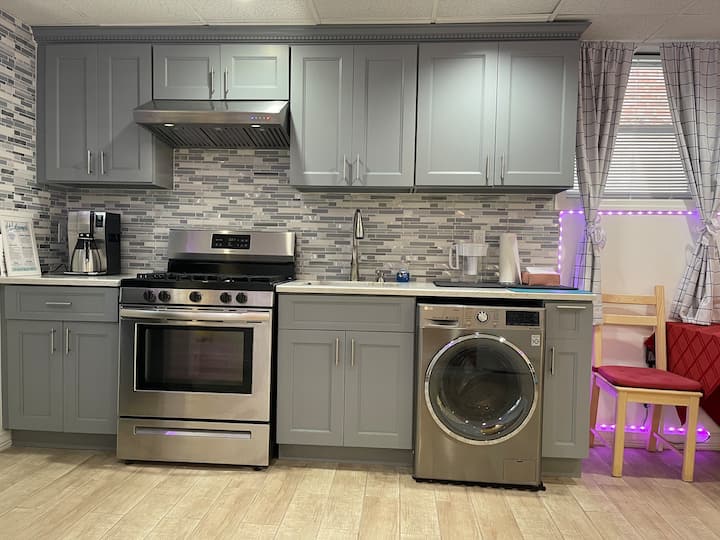 Safe Bronx Airbnb With 24-hour Free Street Parking - New York City