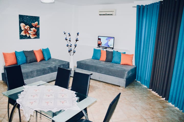 Longterm Home Near Beach,city Centre: 3-7 Min Walk - Saranda